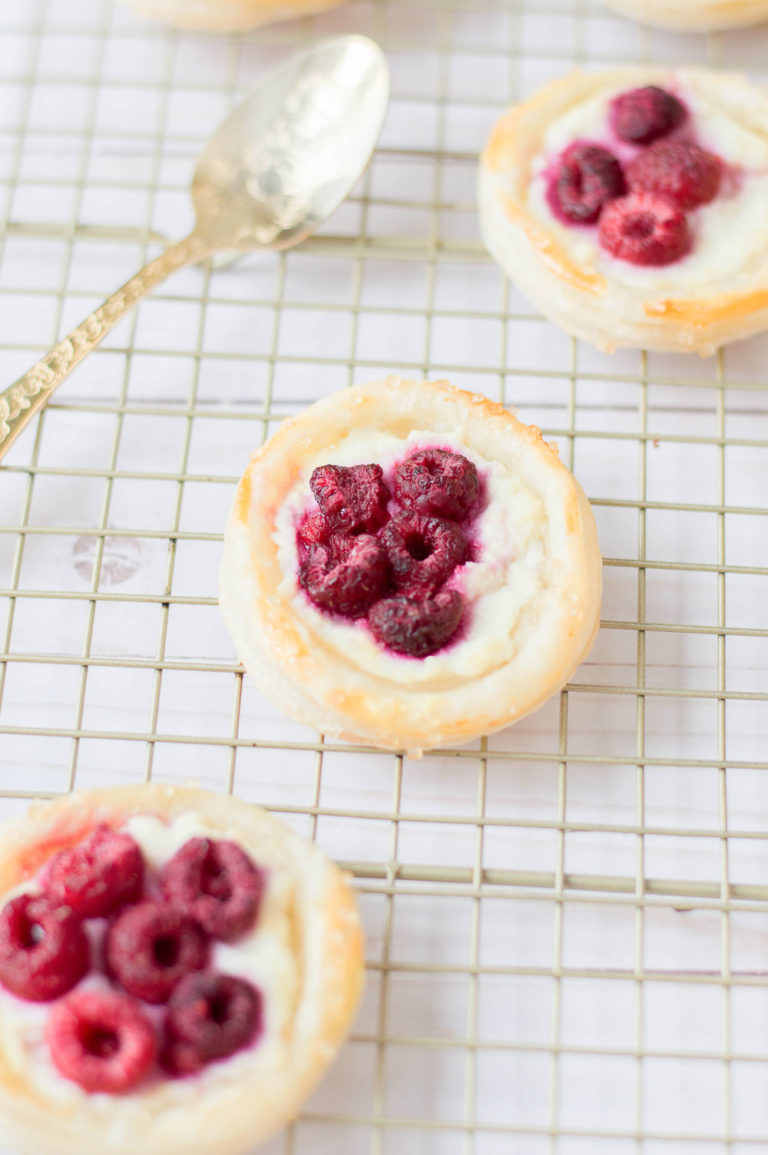 Easy, Light, Flaky Raspberry Puff Pastry Tart Recipe