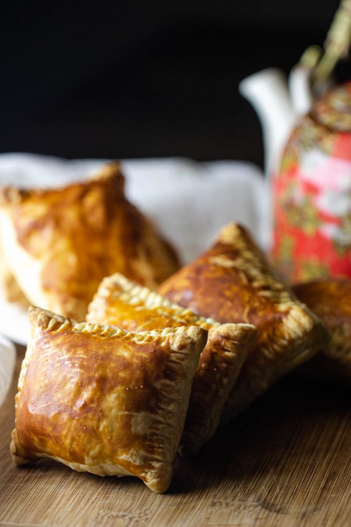Super Easy Deliciously Baked Beef Curry Puff Recipe
