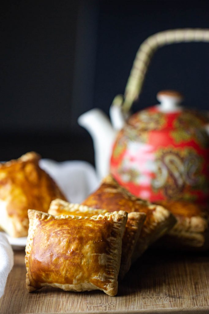 Super Easy Deliciously Baked Beef Curry Puff Recipe