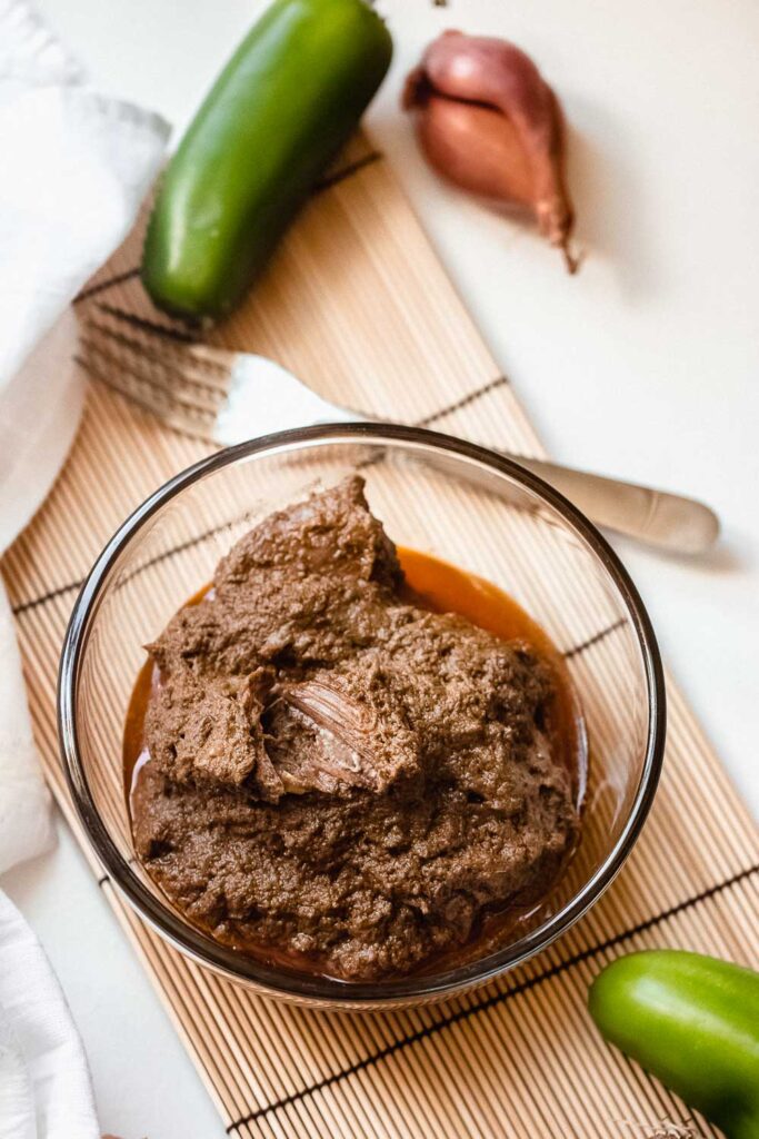 An easy recipe to prepare Indonesian style beef rendang.