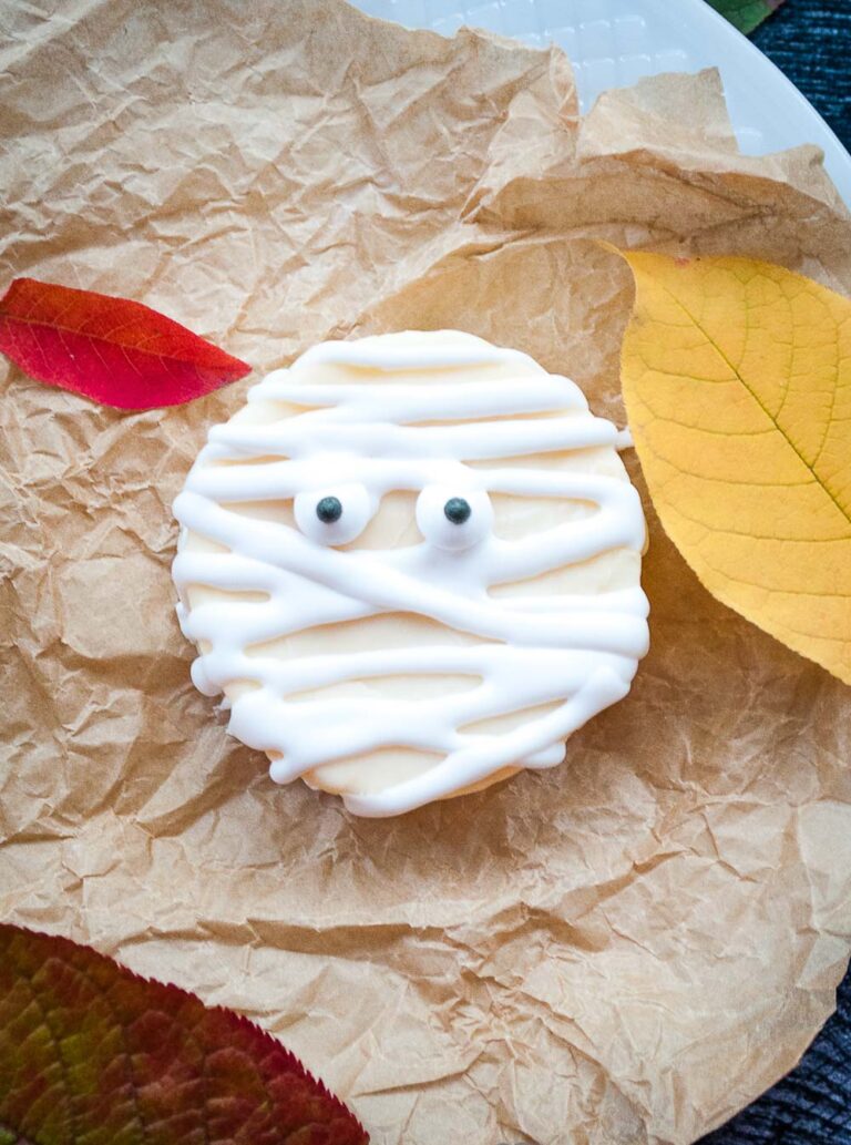 These mummy cookies are really easy to make