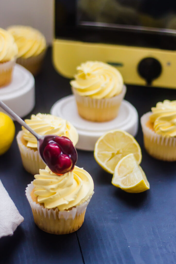 These lemon raspberry cupcakes are sunshine in cupcake form