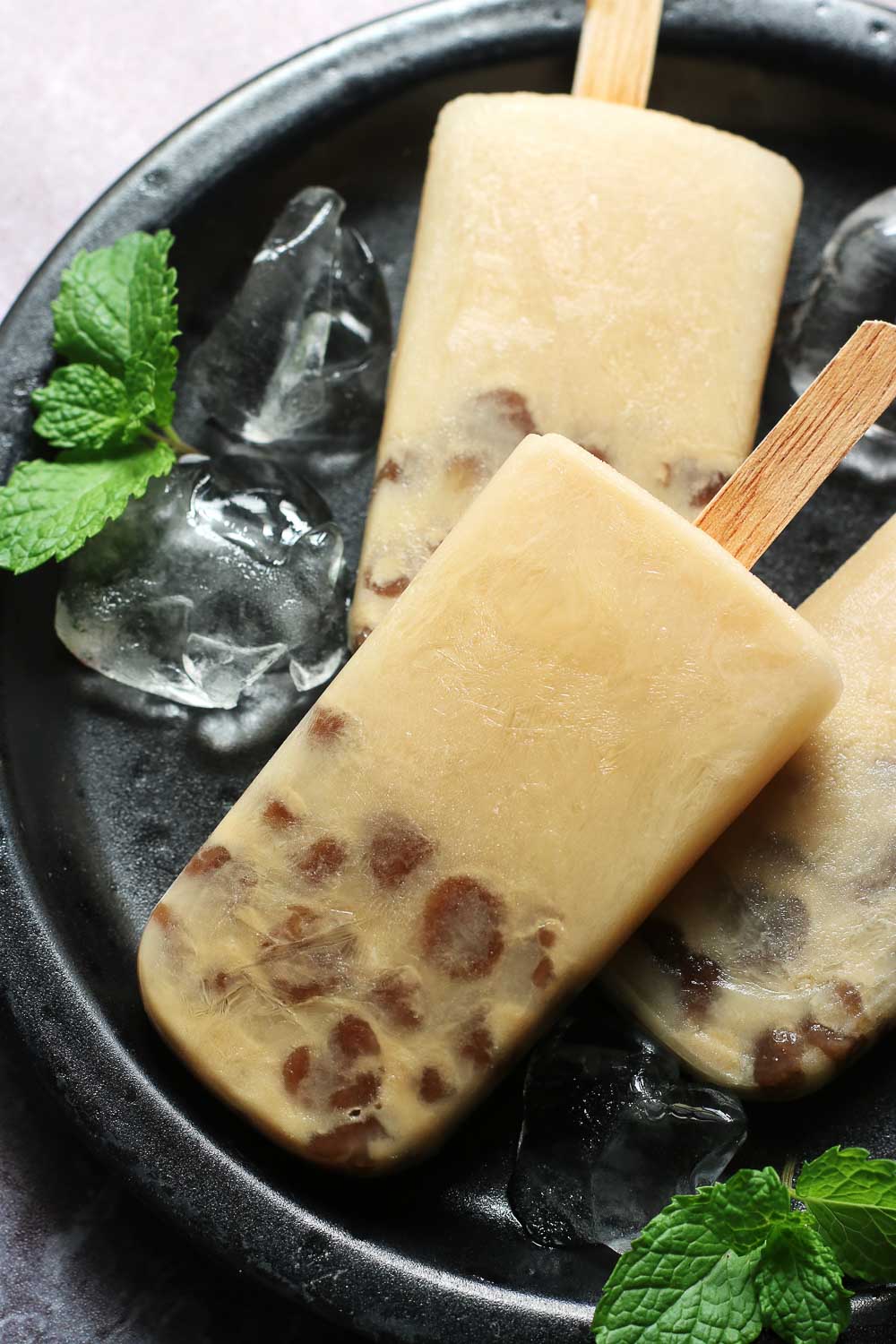 These popsicles are a super delicious summer treat!